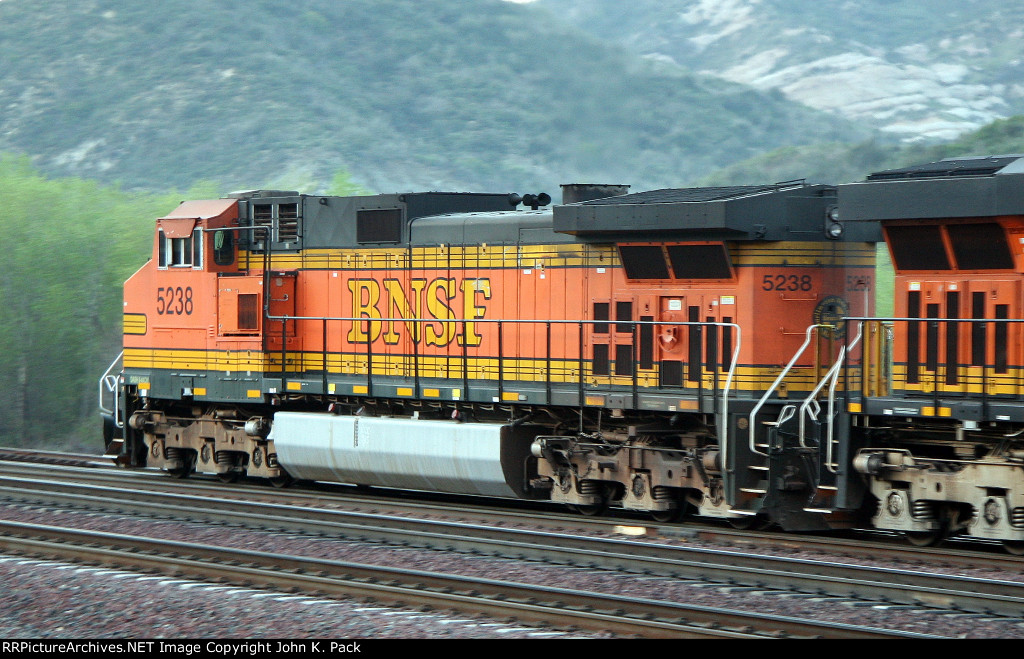 BNSF 5238